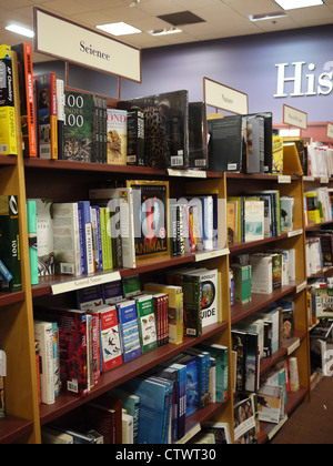 book store shelves Stock Photo - Alamy