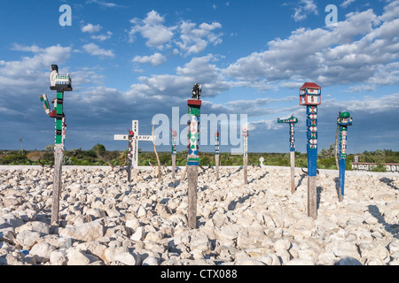 Traditional tomb in southern Madagascar Stock Photo - Alamy