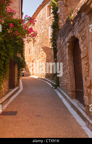 Europe France Provence Venasque street scene Stock Photo - Alamy