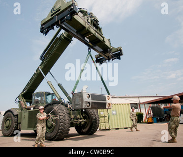 Sailors assigned to Amphibious Construction Battalion 1 and 2 aboard ...
