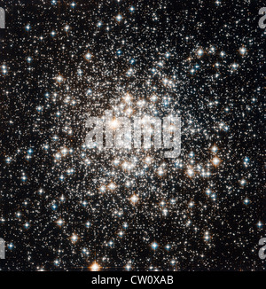 ESA/Hubble This NASA/ESA Hubble Space Telescope image of the cluster ...