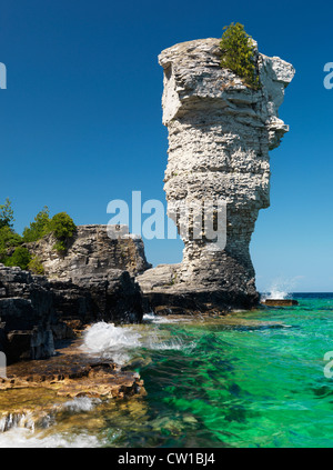 Flowerpot Island at Fathom Five National Marine Park on Bruce Peninsula ...