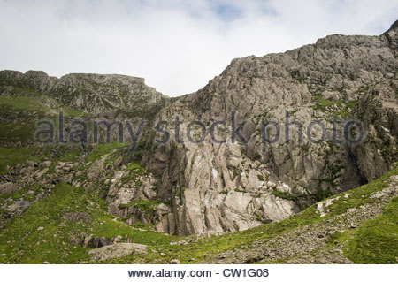 Rock climbers on the Idwal Slabs in Snowdonia National Park, Wales ...