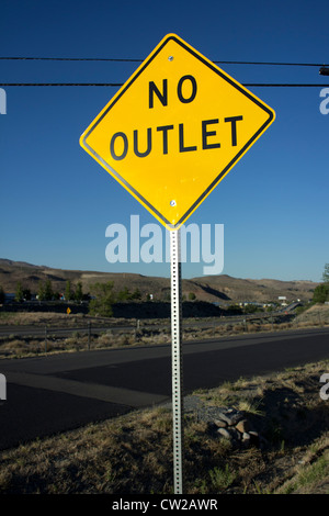 no outlet yellow road hazard sign Stock Photo - Alamy