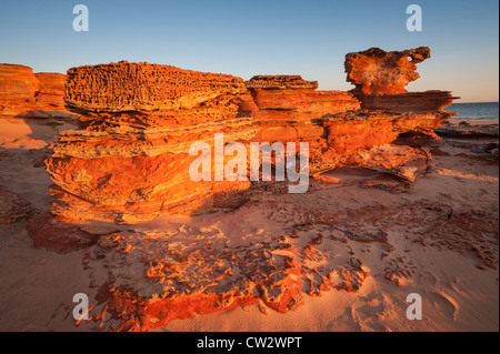 The Bingle Bingles Rock Formations at Sunset on Reddell Beach, Broome ...