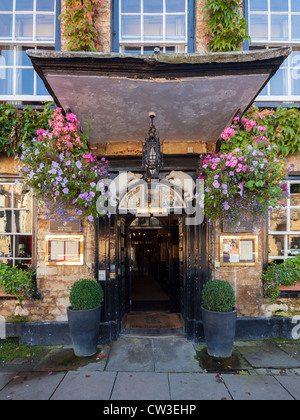 The Bear Hotel, a 13th century inn, pub, restaurant in Hungerford ...