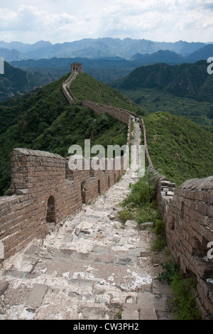 China, Beijing, Great Wall of China, crumbling ruins of building Stock ...