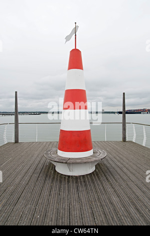 Hythe promenade Hampshire Stock Photo - Alamy