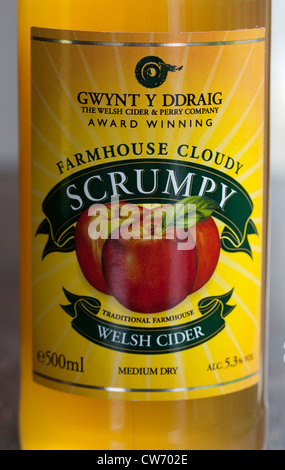 Farmhouse Cloudy Scrumpy Welsh Cider Stock Photo - Alamy