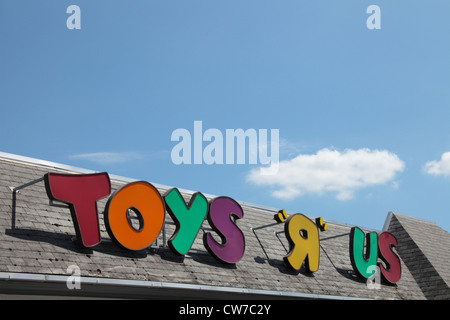 Toys r us store sign shop logo exterior leeds Birstall retail park ...