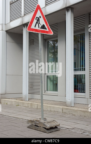 German road sign: roadworks Stock Photo - Alamy