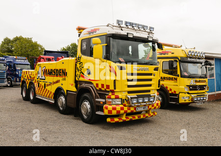 daf recovery vehicle towing a lorry on a british dual carriageway Stock ...