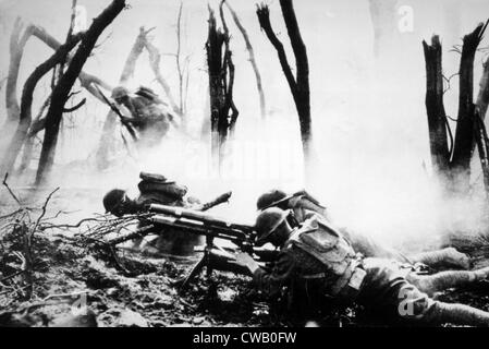 World War I, American machine gunners of the 80th Division using a ...