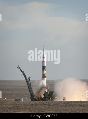 The Russian Soyuz TMA-18 space ship that will carry new crew to the ...