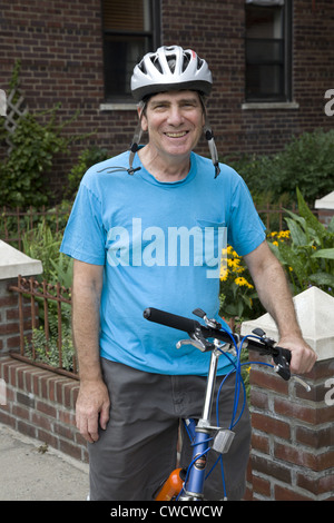 Retired, healthy and active 70 year old man enjoying life in Brooklyn ...