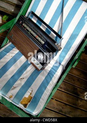 Old broken radio Stock Photo - Alamy