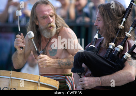 Tu-Bardh Stormcrow Wilson, Street Performer, Tribal Group Clanadonia ...