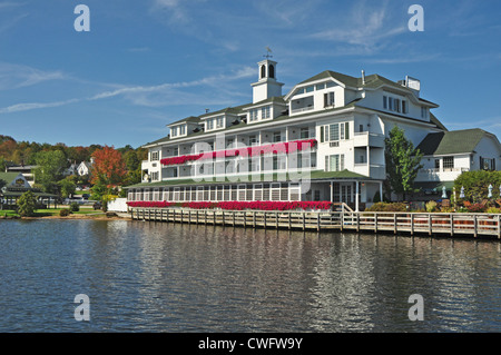 Bay Point at Mill Falls by Lake Winnipesaukee in fall in historic town ...