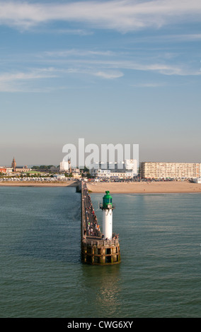 Calais waterfront, beach and pier, France Stock Photo - Alamy