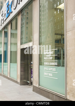 FedEx Office Storefront, NYC Stock Photo - Alamy