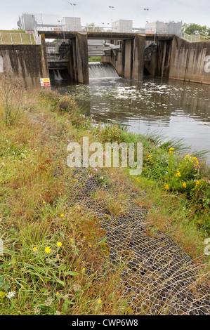 Warning Signs at the Leigh Flood Barrier on the River Medway, Leigh ...