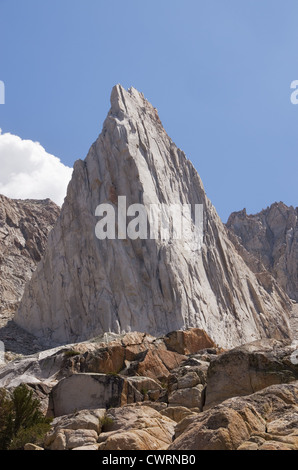 The Incredible Hulk rock formation in the Sierra Nevada Mountains Stock ...