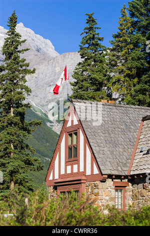 Banff National Park entrance gate on the Trans-Canada Highway in ...