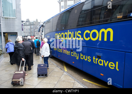 aberdeen bus station scotland uk Stock Photo - Alamy