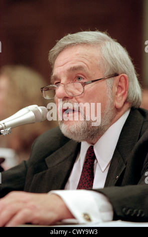 Republican chief investigative counsel David Schippers during House ...