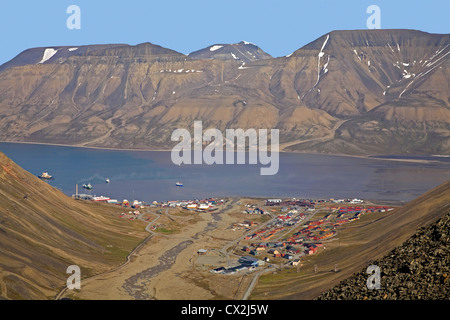 The town Longyearbyen, capital of Svalbard, Spitsbergen, Norway Stock ...