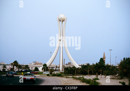 Pearl Roundabout or Lulu Roundabout, destroyed in 2011 Stock Photo - Alamy