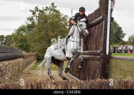 Richard Jones on Highland Ford crashing out at the Cottesmore leap ...