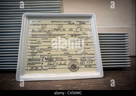 A serving dish decorated with a copy of President Barack Obama's long ...