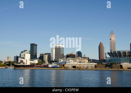 Ohio, Cleveland. Lake Erie view of downtown Cleveland city skyline ...