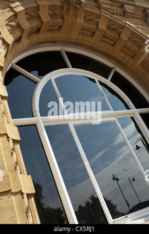 Arched window on a Victorian building in London Stock Photo - Alamy
