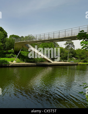 Maidstone, Kent. Medway footbridge Stock Photo - Alamy
