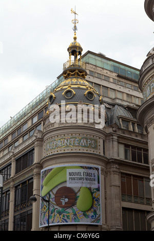 au printemps department store paris Stock Photo - Alamy