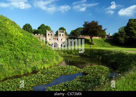 Cardiff Castle moat and North Entrance, Wales Stock Photo - Alamy