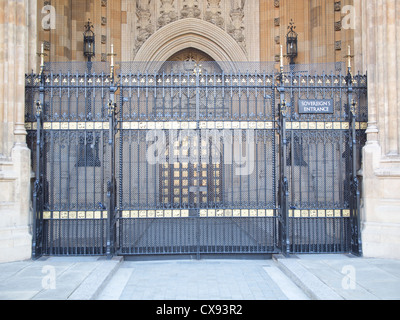 Sovereign entrance gate at the Houses of Parliament Westminster Palace ...