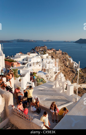 crowds of tourists, oia, santorini, greece Stock Photo - Alamy