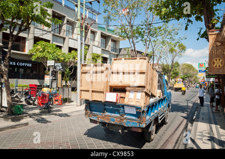 Jalan Legian (Legian Street), Kuta, Bali Stock Photo - Alamy