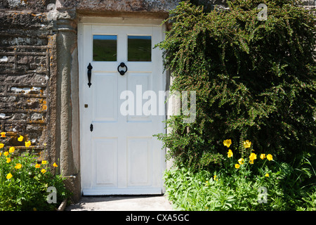 An old stone longhouse in the Yorkshire Dales National Park at Stone ...