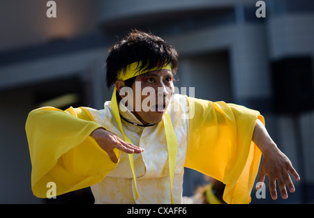 Japanese dancer performing traditional dance in Tokyo Stock Photo - Alamy
