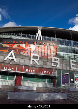Exterior of Emirates Stadium, current home of Arsenal FC showing statue ...