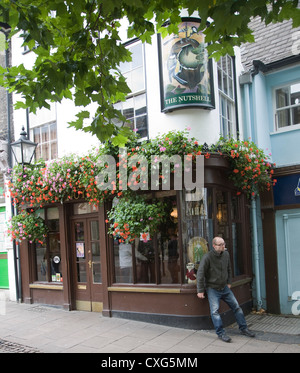 The Nutshell pub Bury St Edmunds, Suffolk, England, UK - England's ...