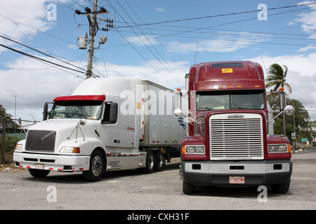 Costa Rican registered US manufactured Freightliner trucks. Honduras ...