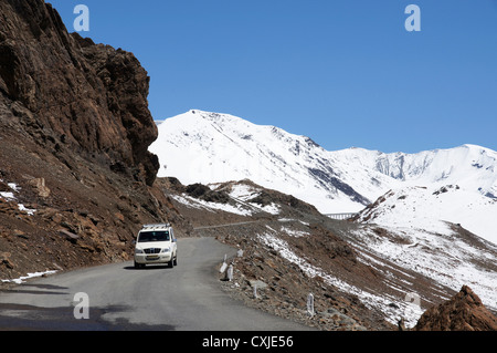 Manali Leh road ; Baralacha ; Bara lacha la ; Bara lacha Pass ; Zanskar ...