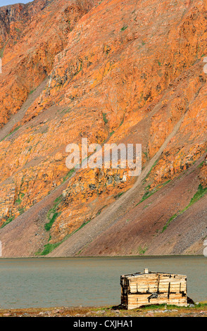 Hunting cabin near the shore of Etah, an old Inuit village site in Kane ...