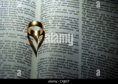 Shadow of a wedding ring Stock Photo - Alamy