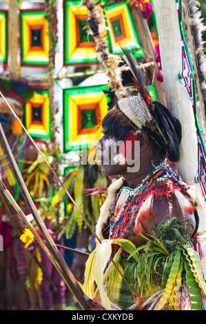 Tribal man wearing Koteka penis sheath at the Goroka Show singsing ...